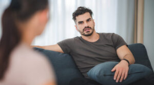 17 Signs You’re Dealing With an Emotionally Cold Person – CouchGlue